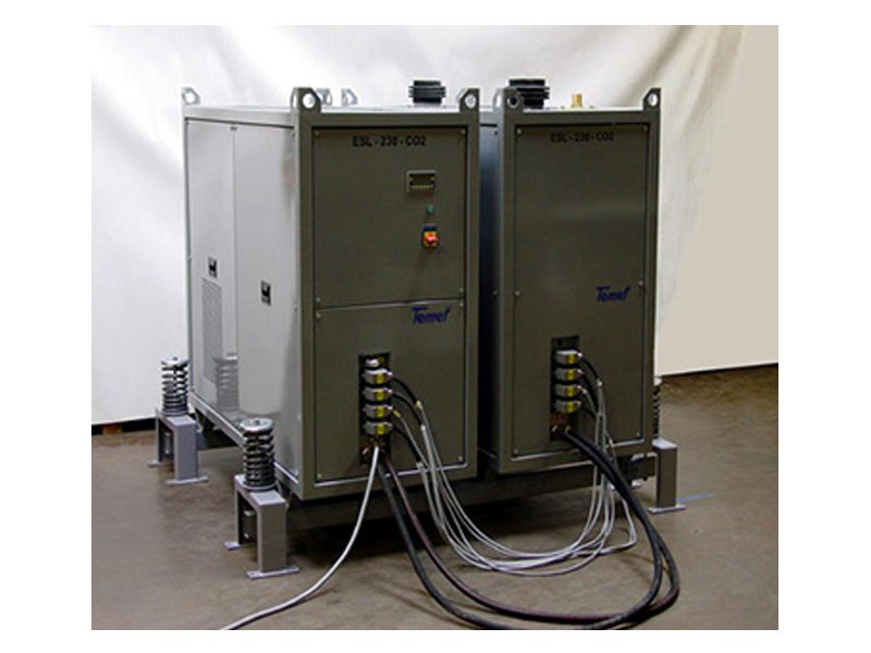 Carbon dioxide trace contaminant removal system